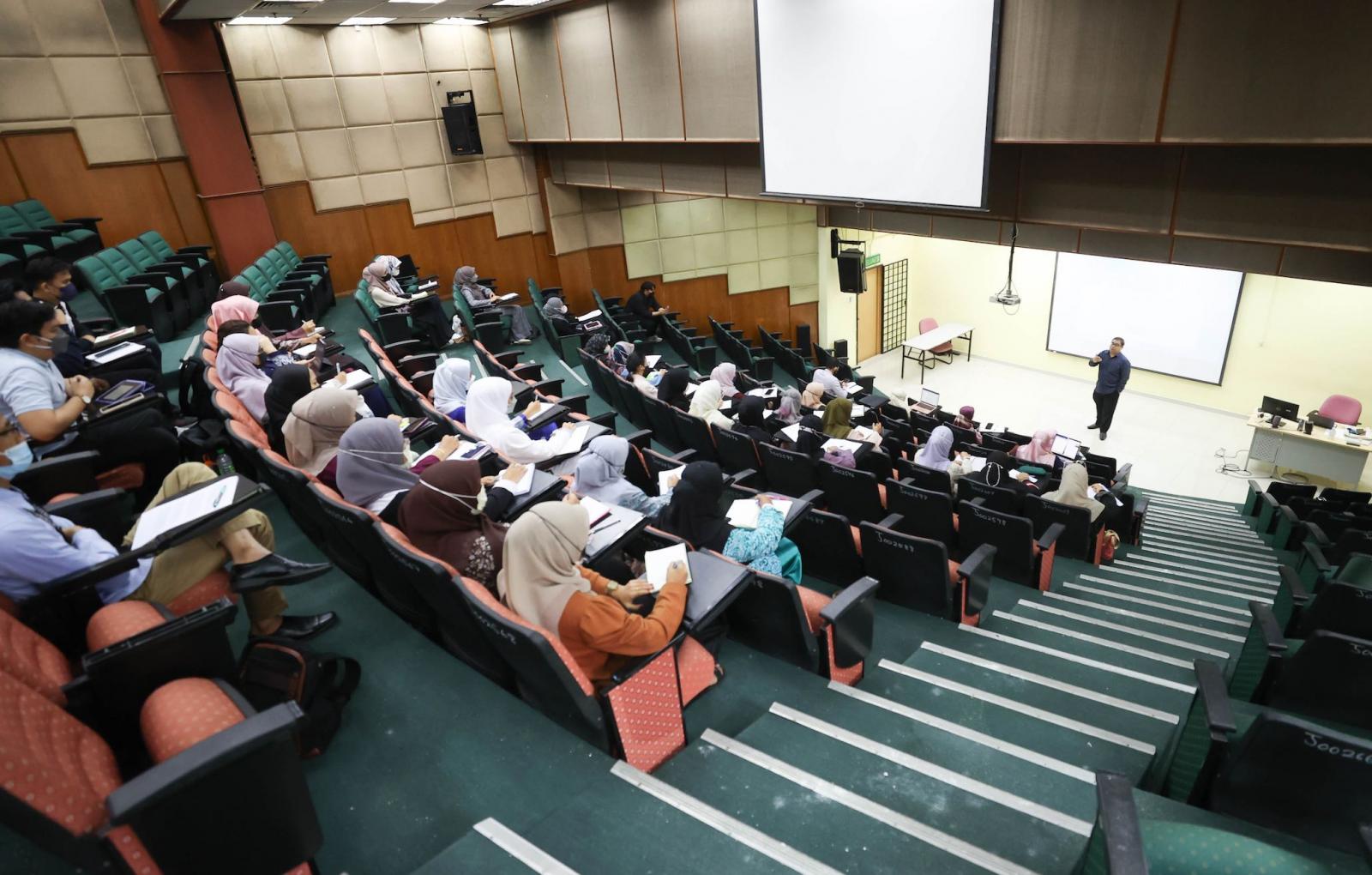 Welcome To Universiti Malaya
